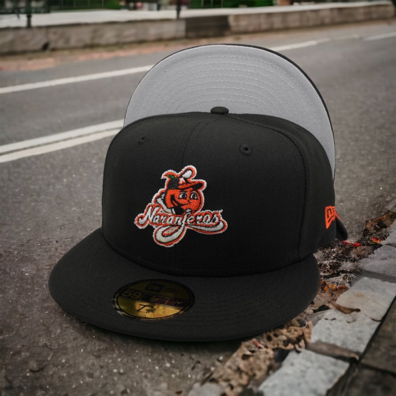 Naranjeros De Hermosillo New Era All Black And Gray Bottom 59FIFTY Fitted Hat | My Hatstop